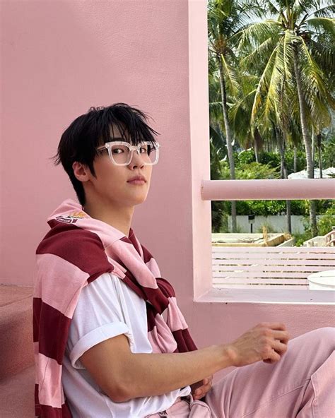 초승달 ̎ On Twitter 핑크