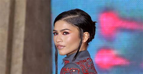 포토s 젠데이아 매혹적인 비주얼