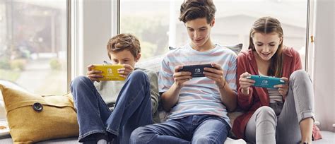 Названа стоимость портативной консоли Nintendo Switch Lite в России ...