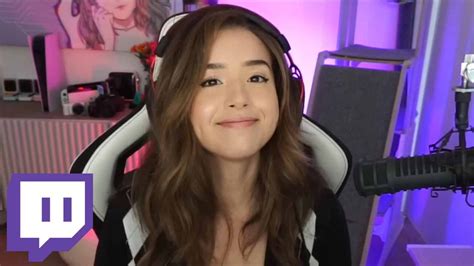 Pokimane Pokimane Pro Gear Setups