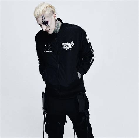 Chris Motionless Instagram Chris Motionless Motionless In White Chris