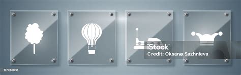 제스터 모자를 벨 범퍼 카 열기구 솜사탕으로 설정합니다 정사각형 유리 패널 벡터 광대 모자에 대한 스톡 벡터 아트 및 기타 이미지 광대 모자 구름 끈적거리는 Istock