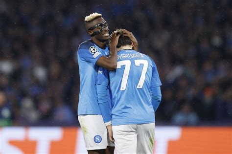 ნაპოლის ყოფილი ფეხბურთელი ოსიმენთან ერთად კვარაცხელიაც უნდა გაყიდონ