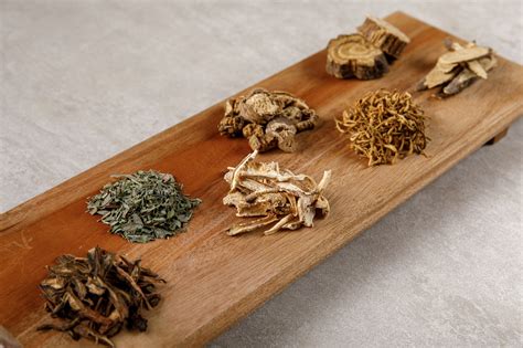 이도 두꺼운 이불을 꺼냈습니다 거의 20년째 겨울에 집 전체 난방을 안하고 전기요 하나만 그것도 반칸만 틀고 잔다고 하면 예전에는 그러고 어떻게 살아요 했던