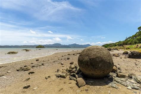 Head And Tail Koutu Boulder Head And Tail