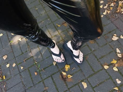 Foot Fetish Shemale Porn Pics Nude Trans In Free Sex Photos Xhamster