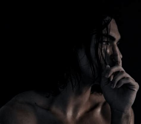 Pin On Lit A Court Of Thorns And Roses