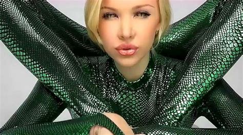 世界上最柔软的身体到底有多软？看完简直不敢相信自己的眼睛 社会 奇闻 好看视频