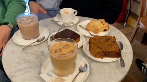 우리의 빠히 김치 감자튀김과 반미 몰레mollé의 한국 스타일 빵들 까르푸 장보기 Maison Fleuret Paris 봉쁘앙 세일 월남쌈 파리 일상