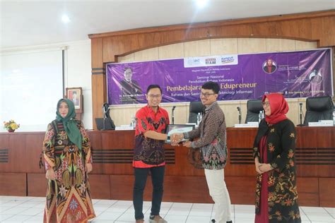 Prodi Magister Pendidikan Bahasa Indonesia Fkip Uns Gelar Seminar