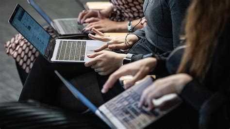 Microsoft Thwarts Russian Chinese Hackers Targeting U S Presidential Campaigns The Moscow Times