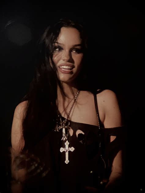 Skye On Twitter Post A Pic Of U And Three Of Ur Favs And Let Ur Oomfs Decide Who U Match Best