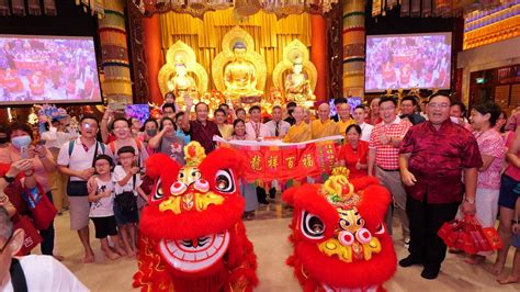 Bw Monastery 吉祥宝聚寺 — Ushering The New Year With Mps Mariam Jaafar And Vikram Nair