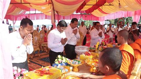 អភិបាលខេត្តរតនគិរី អញ្ជើញក្រុងពាលីបញ្ចុះបឋមសិលាសាងសង់បល្ល័ងព្រះ សម្រាប់តម្កល់ព្រះពុទ្ធបដិមា