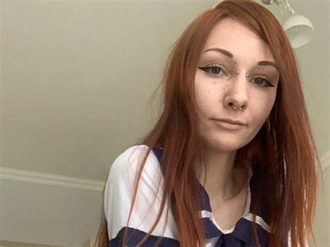 Hannacool Young Women 24 Years Old