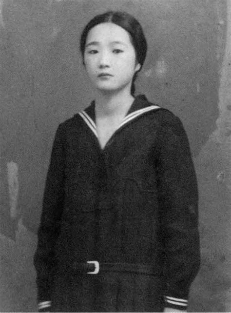 Sailor Style Is One Of The Most Enduring Looks Jean Kaori