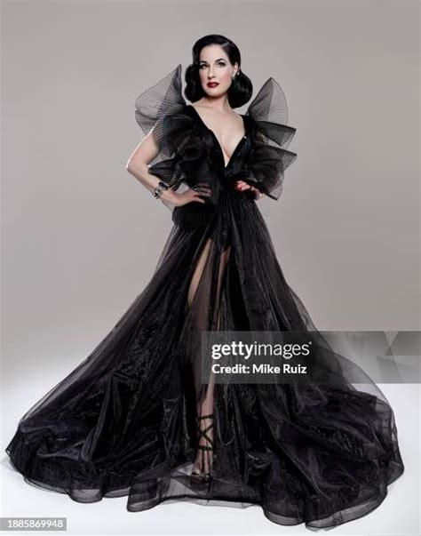 31155 Dita Von Teese Photos And High Res Pictures Getty Images