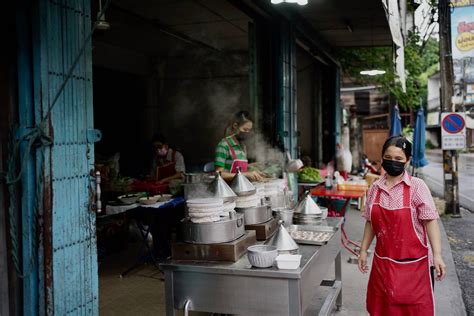 รูป ข้าวเกรียบปากหม้อ สาคูไส้หมูลุงขจรวัดเกต Wongnai