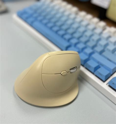 로이체 멀티페어링 무선 무소음 버티컬 마우스 Rx 750v 레몬아이보리 입문용 버티컬마우스 구입 및 사용 후기 네이버 블로그