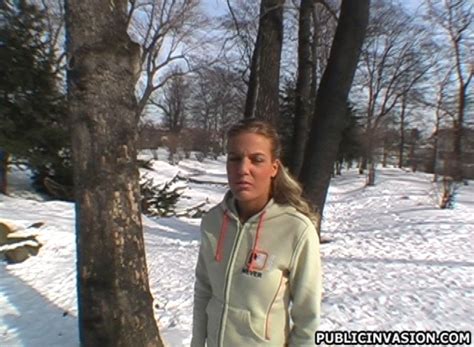 Blonde Spreads Her Legs And Pussy On Frosty Boulder Porn Pictures Xxx Photos Sex Images