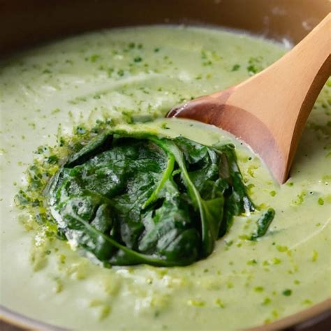 15 Minutes Creamy Spinach Soup Recipe A Delight Soup Chick