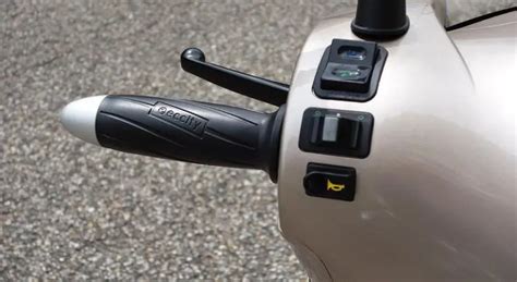 Diaporama Scooter électrique Eccity Artelec 870 Essai Video