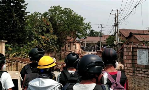 Dvb ကျောက်မဲသပိတ်ကို မျက်ရည်ယိုဗုံးဖြင့်ဖြိုခွင်း၊ အမျိုးသမီး ၁ ဦး သတိလစ်