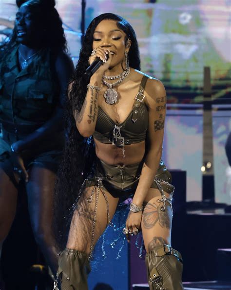 Glorilla Flaunts Her Classic Dance Moves During Medley Of Her Smash