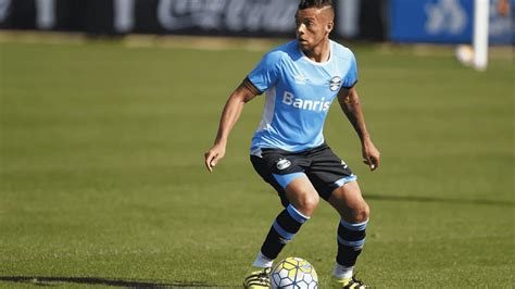 Novo Reforço Do Grêmio Terá Contrato Longo Confira