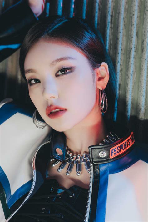 Yeji Itzy K Pop Database
