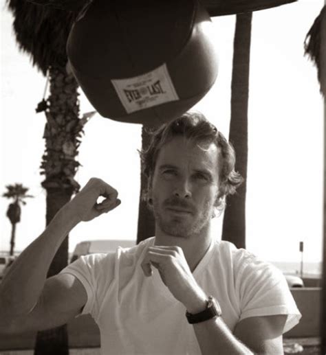 Michael Fassbender Workout Routine And Diet Plan Muscle World