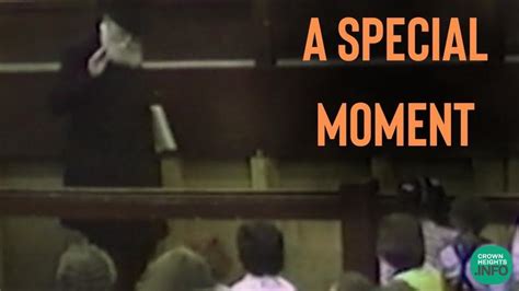 Jem The Rebbe Blesses The Graduating Class Of Beis Rivkah Girls High School Crownheights