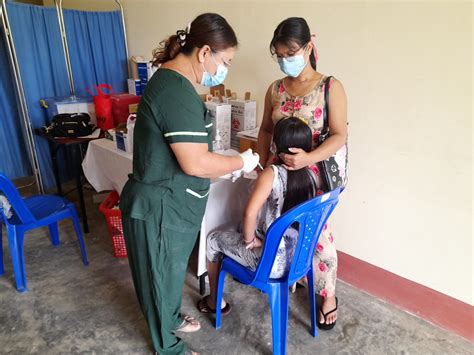 သရက်ချောင်းမြို့နယ်တွင် အမျိုးသမီးငယ်များအား သားအိမ်ခေါင်းကင်ဆာရောဂါ ကာကွယ်ဆေး ဒုတိယအကြိမ် ထိုးန