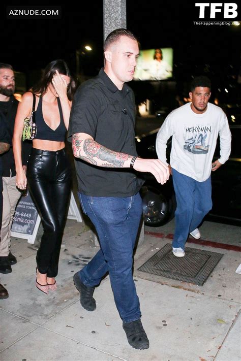 Kendall Jenner Sexy Seen Flaunting Her Hot Figure Alongside Devin Booker At Catch Steak In West
