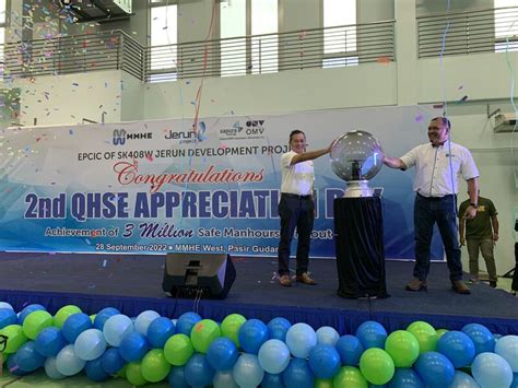 Sapuraomv Upstream Sarawak Inc On Linkedin Jerun Development Team Celebrated Their 3 Million
