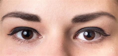 Grey Winged Eyeliner