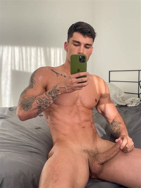 101222 Une Queue à Lhotel Maxi69