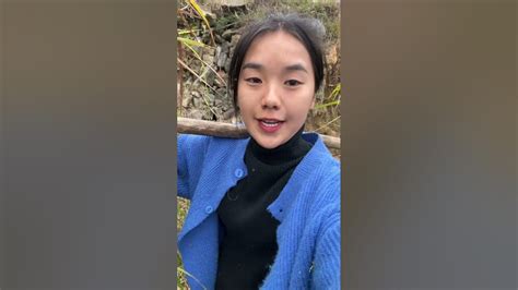 把这个猪草割回家去给猪睡，这样一段时间后又有新的农家肥了山里的生活 快手三农耕耘计划 我的乡村生活 快手三农耕耘计划