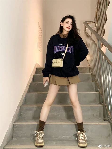 ปักพินในบอร์ด O U T F I T S เสื้อผ้าแฟชั่น ชุดแฟชั่น สไตล์แฟชั่น