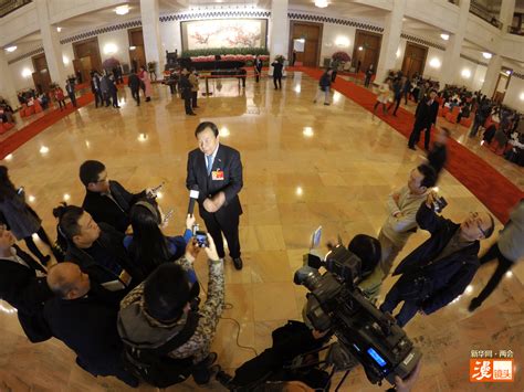 镜头里的两会精选换个视角看两会 镜头 视角 两会 中国宁波网 新闻中心专题