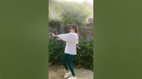 මෙලො රහක් නැති නැටුන් නටන නංගි Youtube