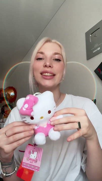 Песенка про ХЕЛЛОУ КИТТИ как вам Youtube