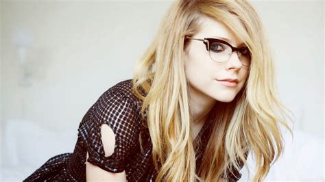 Avril Lavigne Girlfriend Wallpapers Wallpaper Cave Avril Lavigne Girlfriend Wallpapers Wallpaper Cave