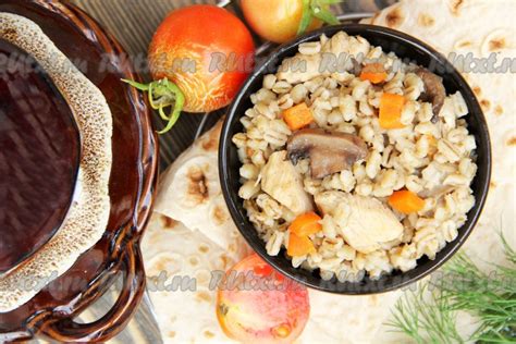 Перловка с курицей и грибами в горшочках 9 фото в рецепте