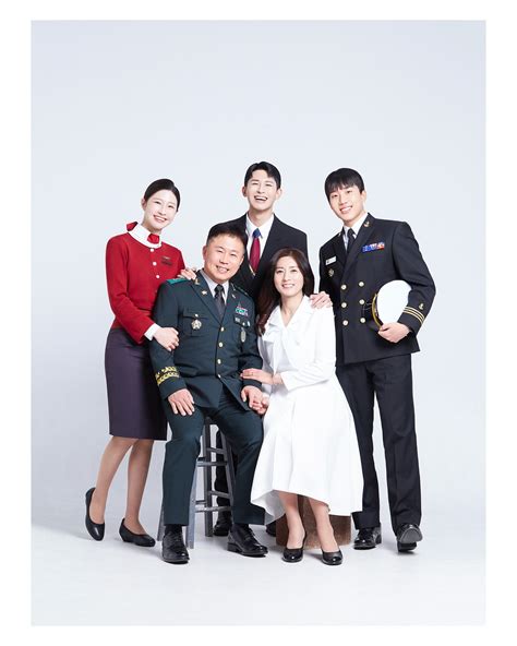 써드비스튜디오 우정사진 커플사진 개인프로필 🚉 우정사진 우정사진컨셉 우정사진포즈 우정사진촬영 우정사진스튜디오 우정사진관 유니폼사진 유니폼촬영