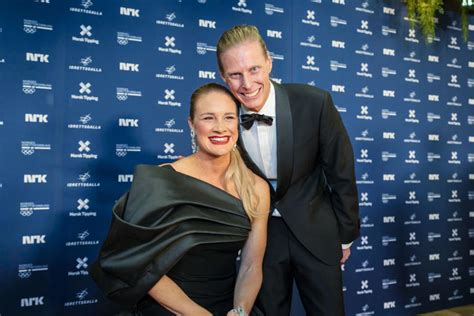 Birgit Skarstein Avslører Forlovelse Ringene Er Laget Av Plommetre