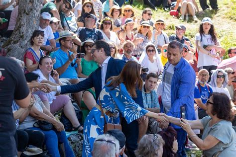 Фото видео Во Галичник се венчаа охриѓанката Елисавета Булоска и галичанецот Оливер