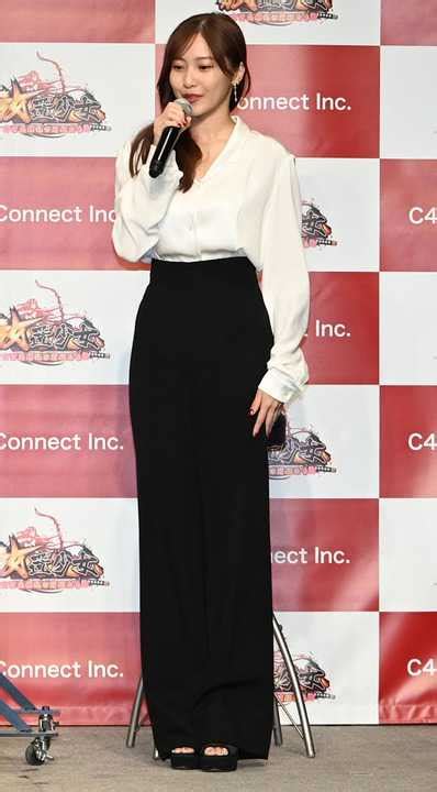 【写真 7 16枚】深田恭子：「だいぶ前に少女を卒業」 ぴったりミニドレスで「放置少女」cm発表会に Mantanweb（まんたんウェブ）