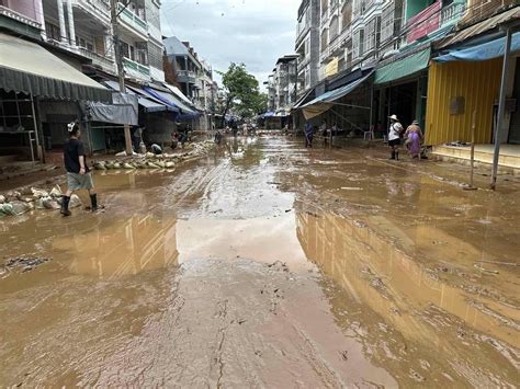 Shan တာချီလိတ်တွင် ရေပြန်ကျပြီးနောက် ရွံ့နွံများ ကိုယ်တိုင်ရှင်းထုတ်နေရ စိုင်းဟန်လင်း၊ ၂၀၂၅