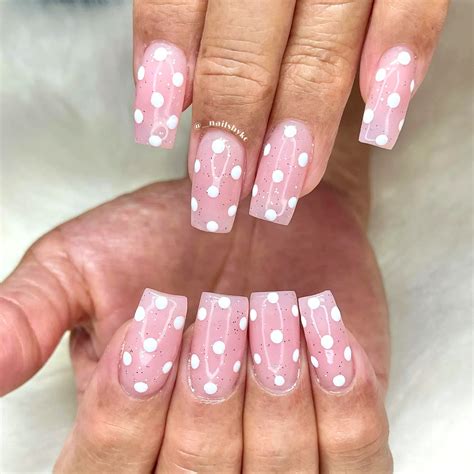 15 Trendy Polka Dot Nails Ideas For A Pretty Manicure